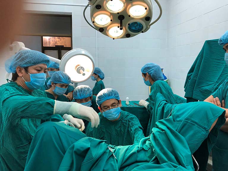 Cảm thấy lo lắng trước khi phẫu thuật cắt trĩ phải làm sao để vượt qua ...